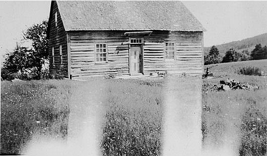 Angus MacAskill The tallest man in Scotland