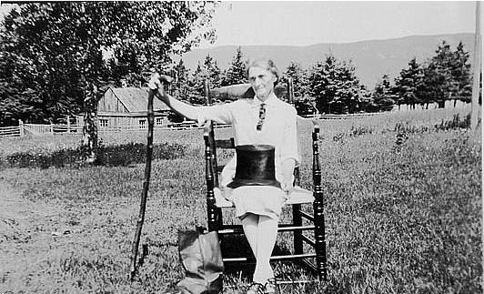 Angus MacAskill The tallest man in Scotland