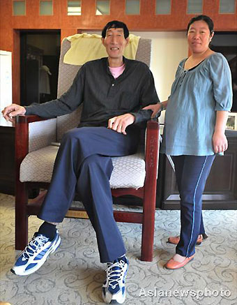 Bao Xi Shun The tallest man Mongolia