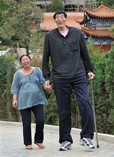 Bao Xi Shun The tallest man Mongolia
