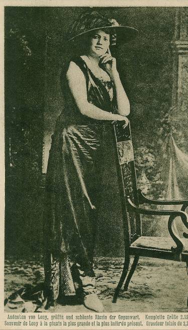 Eleanor Wagner - The tallest woman of Germany