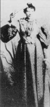 Ella Ewing The tallest woman Missouri