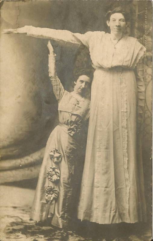 Ella Ewing The tallest woman Missouri