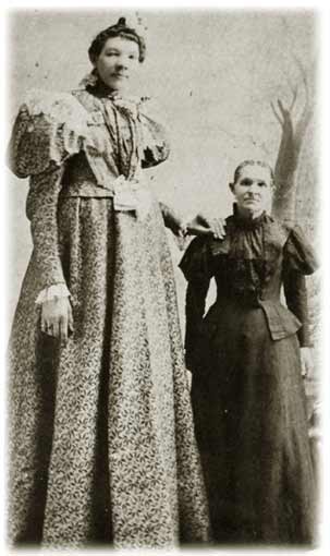Ella Ewing The tallest woman Missouri
