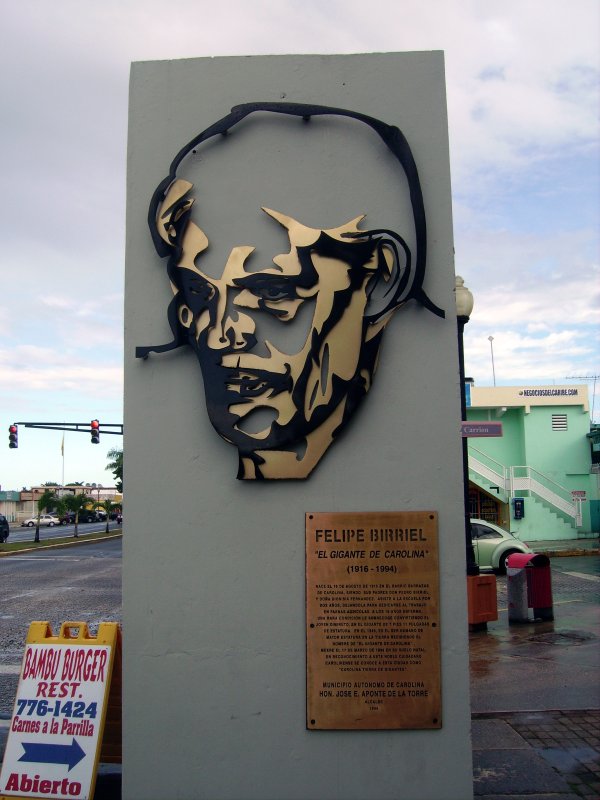 Felipe Birriel Fernández - The tallest man Puerto Rica