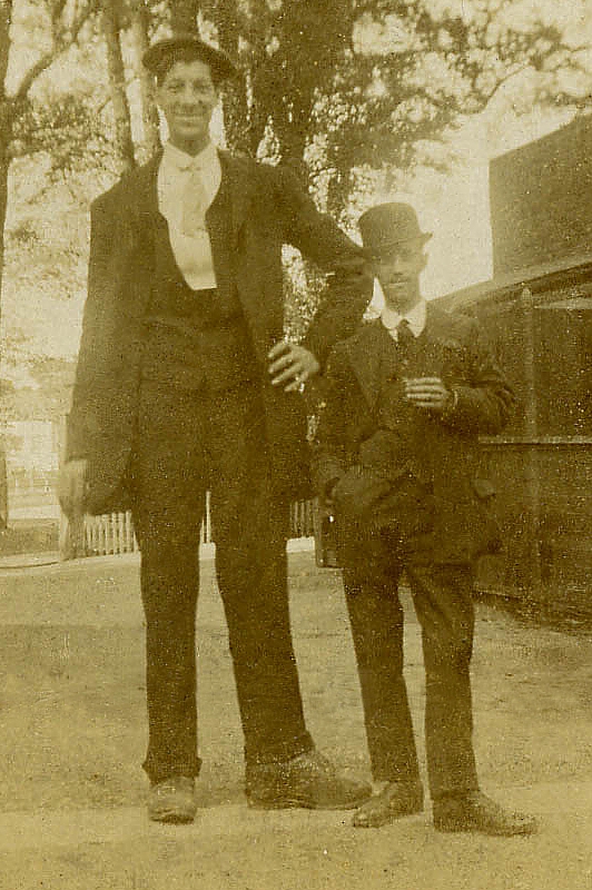 Frederick Kempster - The tallest man Wiltshire