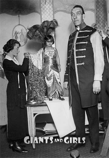 George Auger - The Cardiff Giant The tallest man Wales