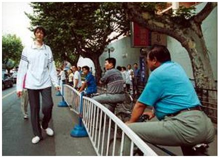 Huang Chang-Chiu - The tallest man China