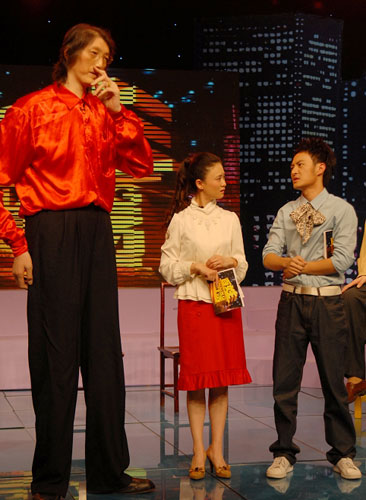 Huang Chang-Chiu - The tallest man China