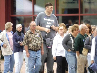 Igor Vovkovinskiy - The tallest man Kiev Ukraine