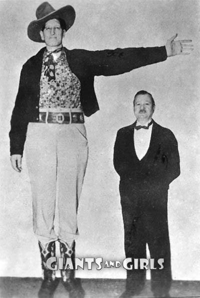 Jack Earle - The tallest man El Paso Texas