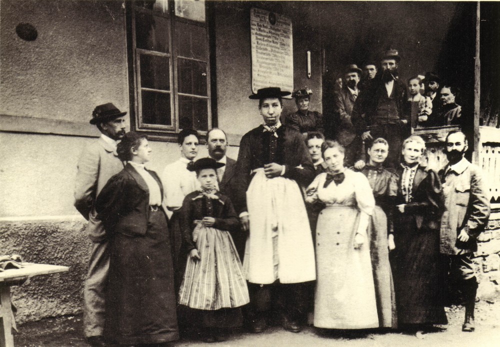 Maria Fassnauer or Mariedl The tallest woman