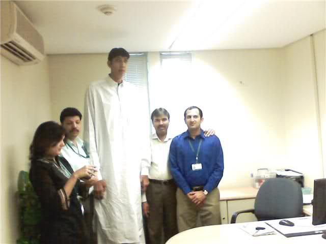 Naseer Soomro - The tallest man Pakistan