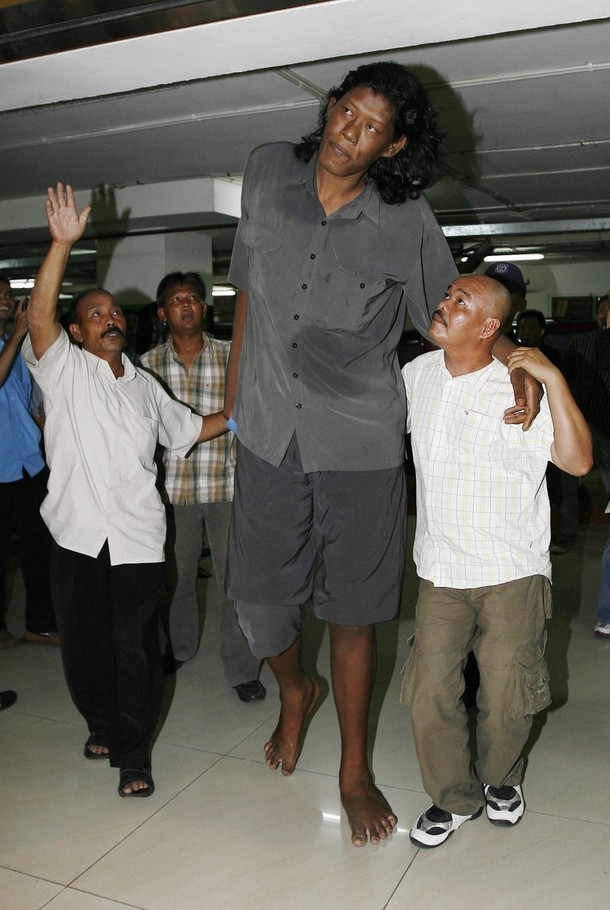 Suparwono The tallest man Indonesia