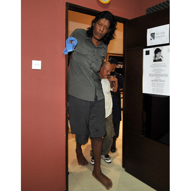 Suparwono The tallest man Indonesia